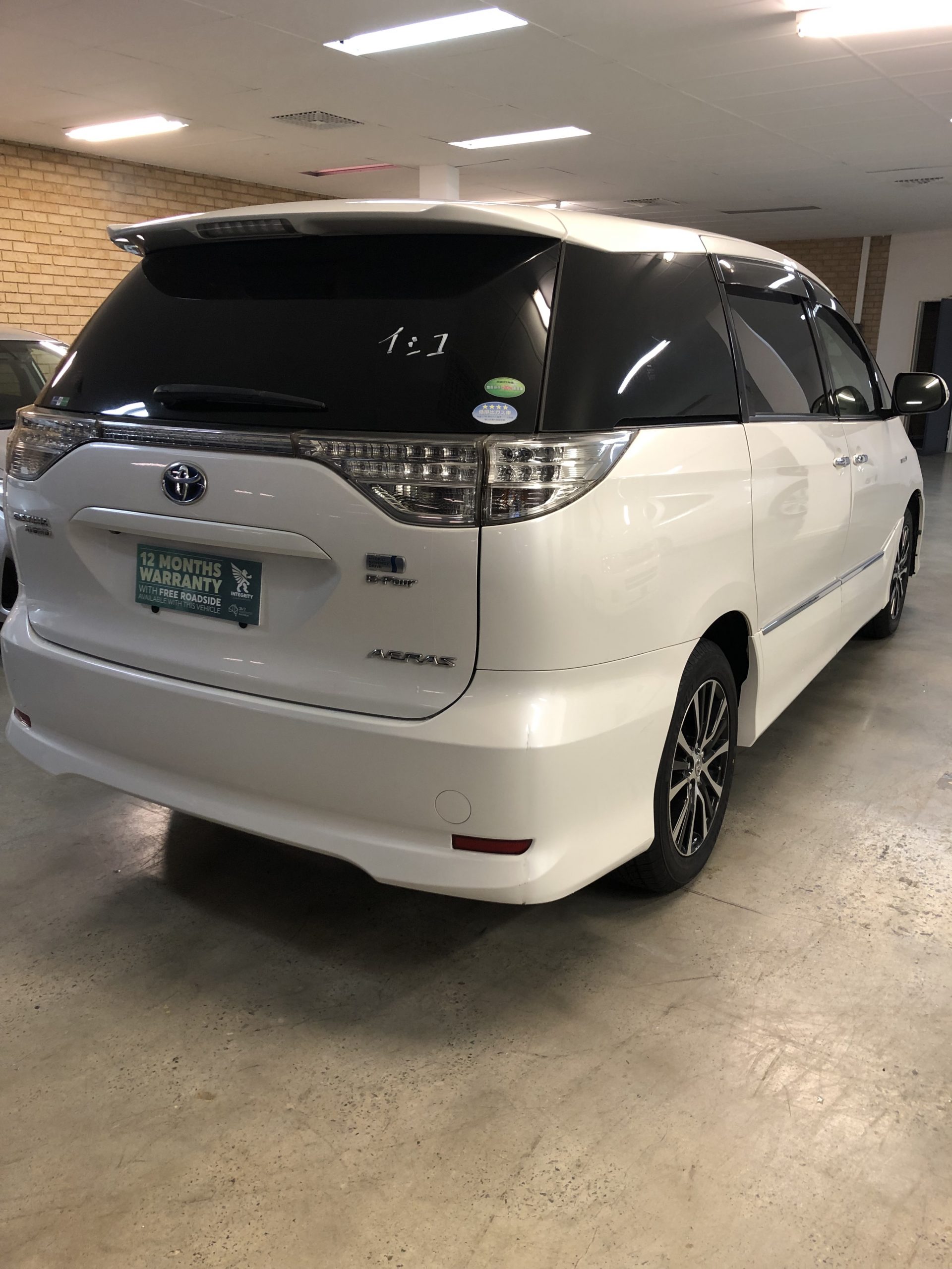 Toyota Estima Hybrid – Carzone