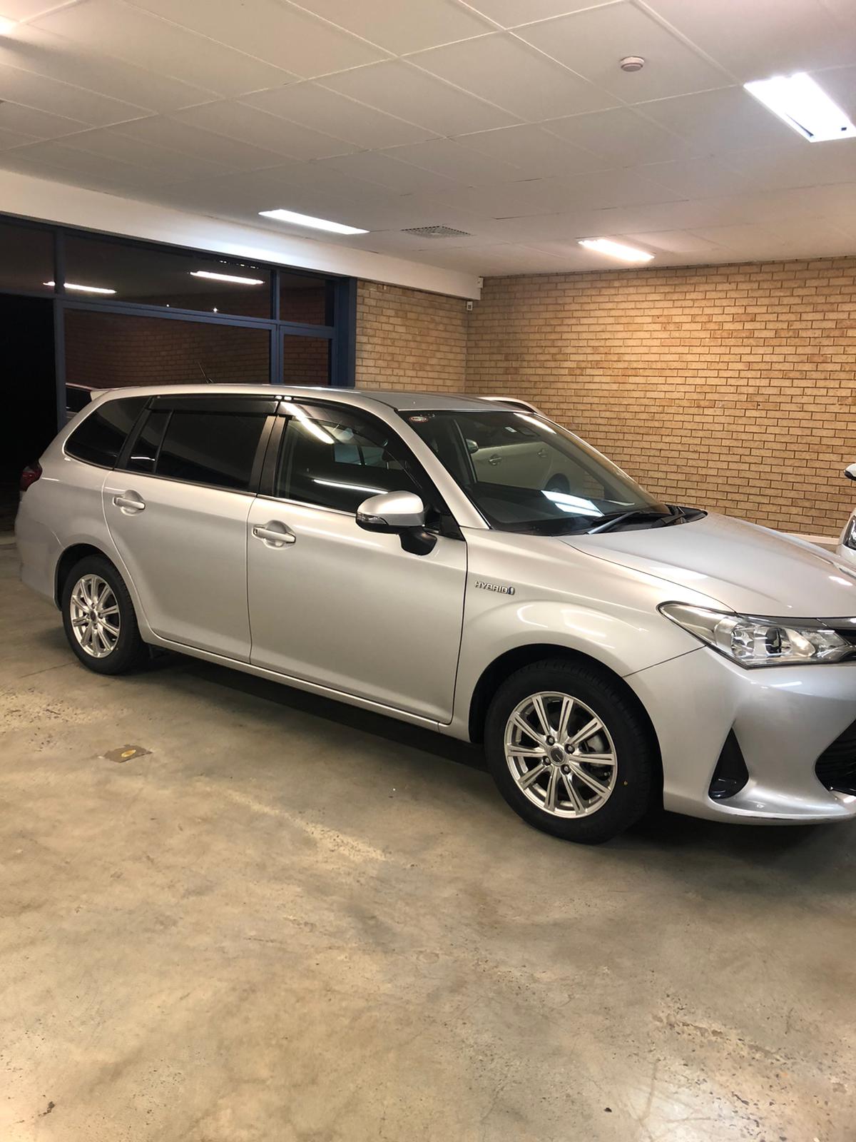 Toyota Fielder Hybrid – Carzone