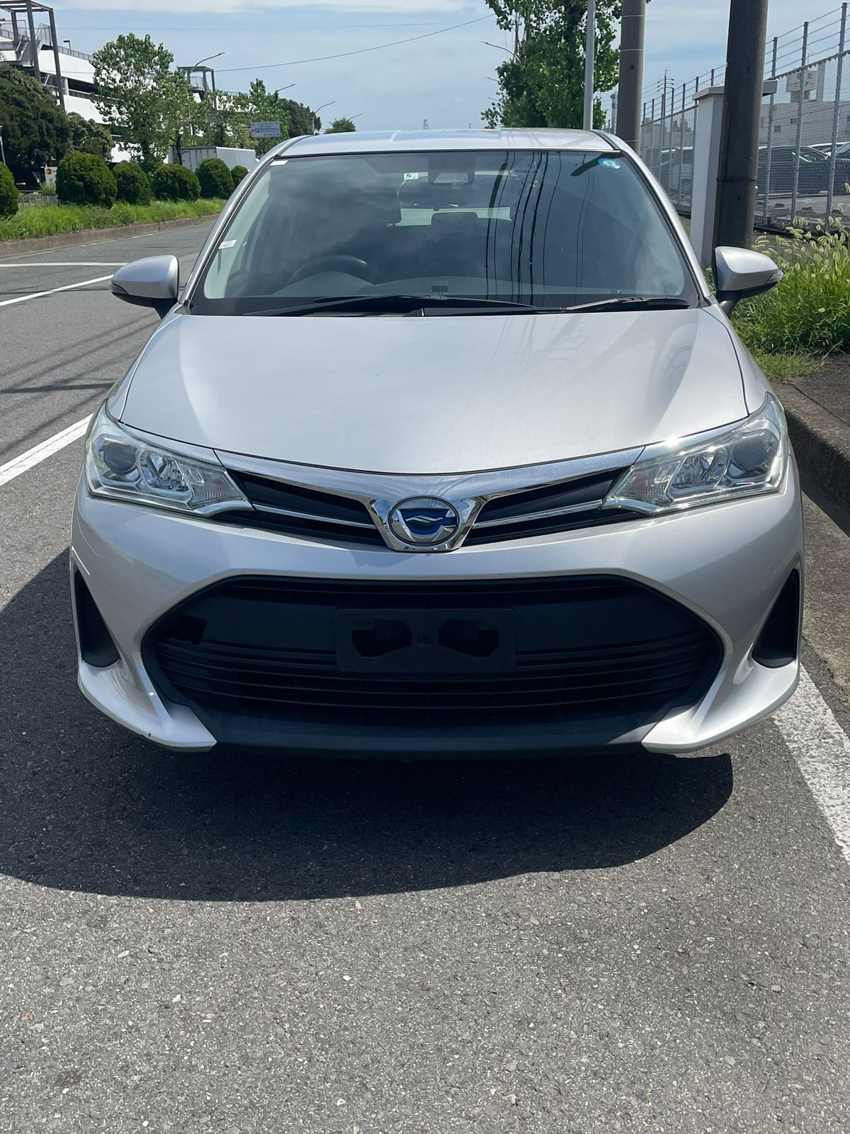 Toyota Corolla Fielder Hybrid – Carzone